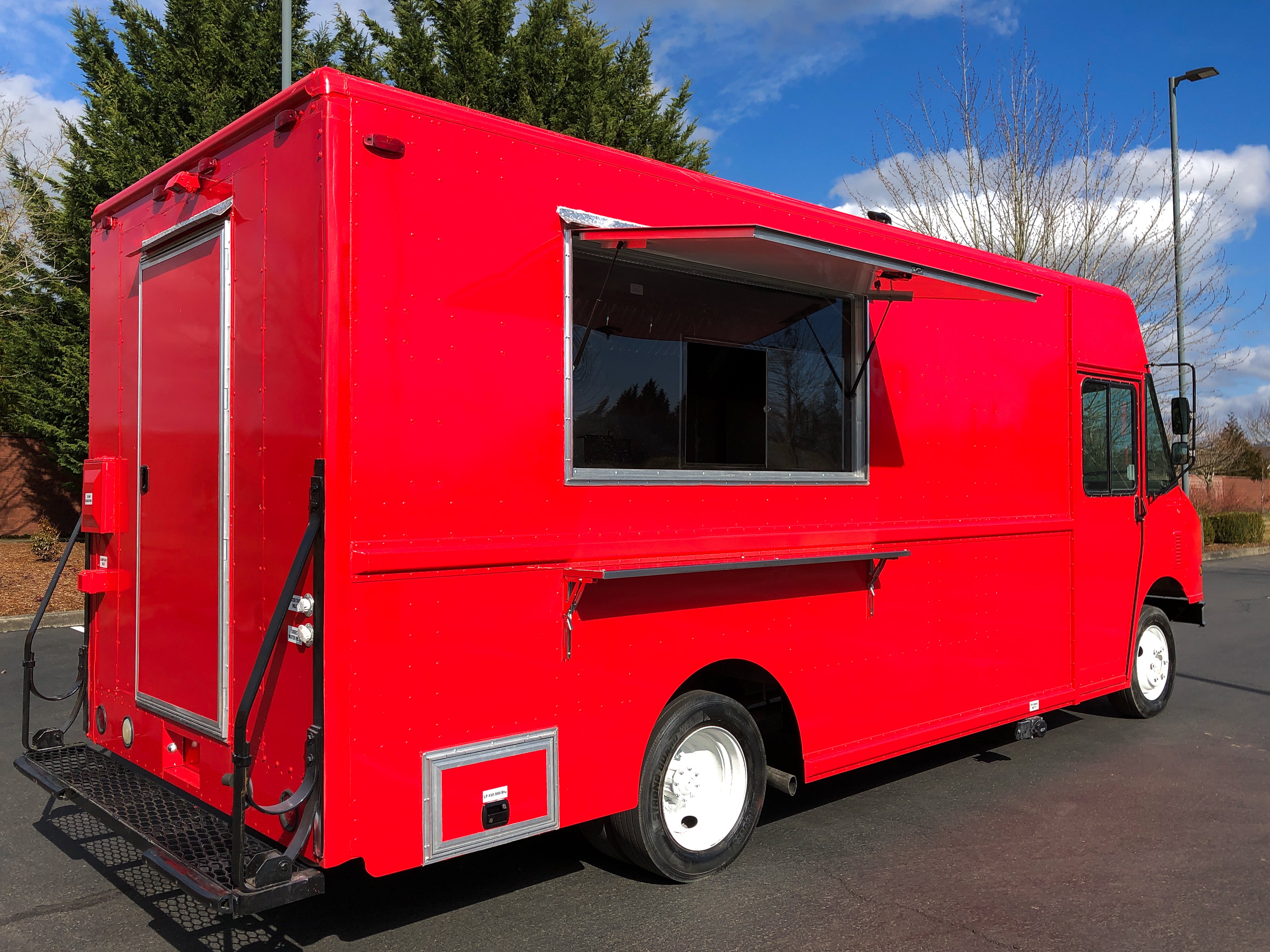 Red Food Truck – foodcartsonline